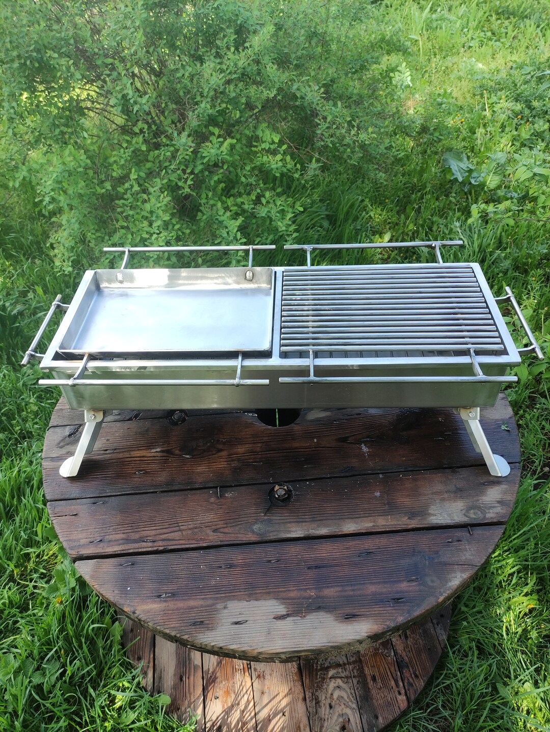 Stainless Steel Roasting Pan. Barbecue With Grate and Lid! Tabletop ...