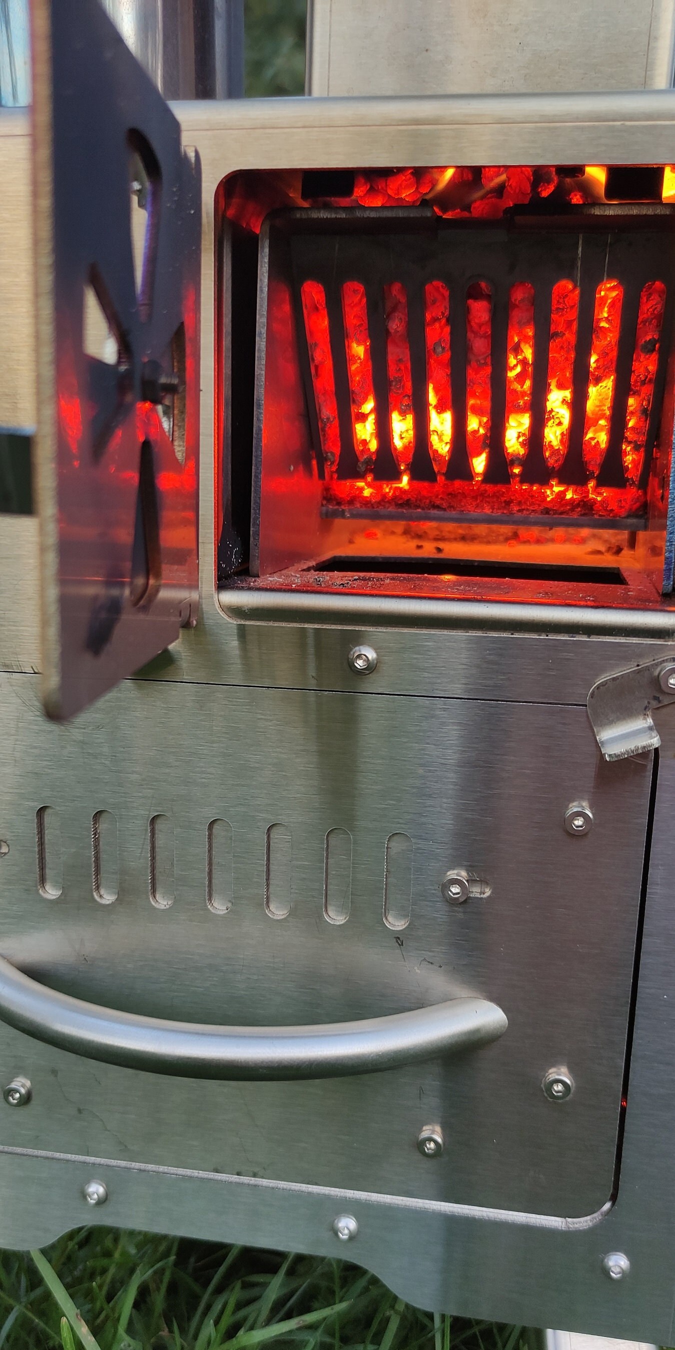 Gravity Feed Pellet Stove With Oven and Cook Top! Powerful Stove for ...