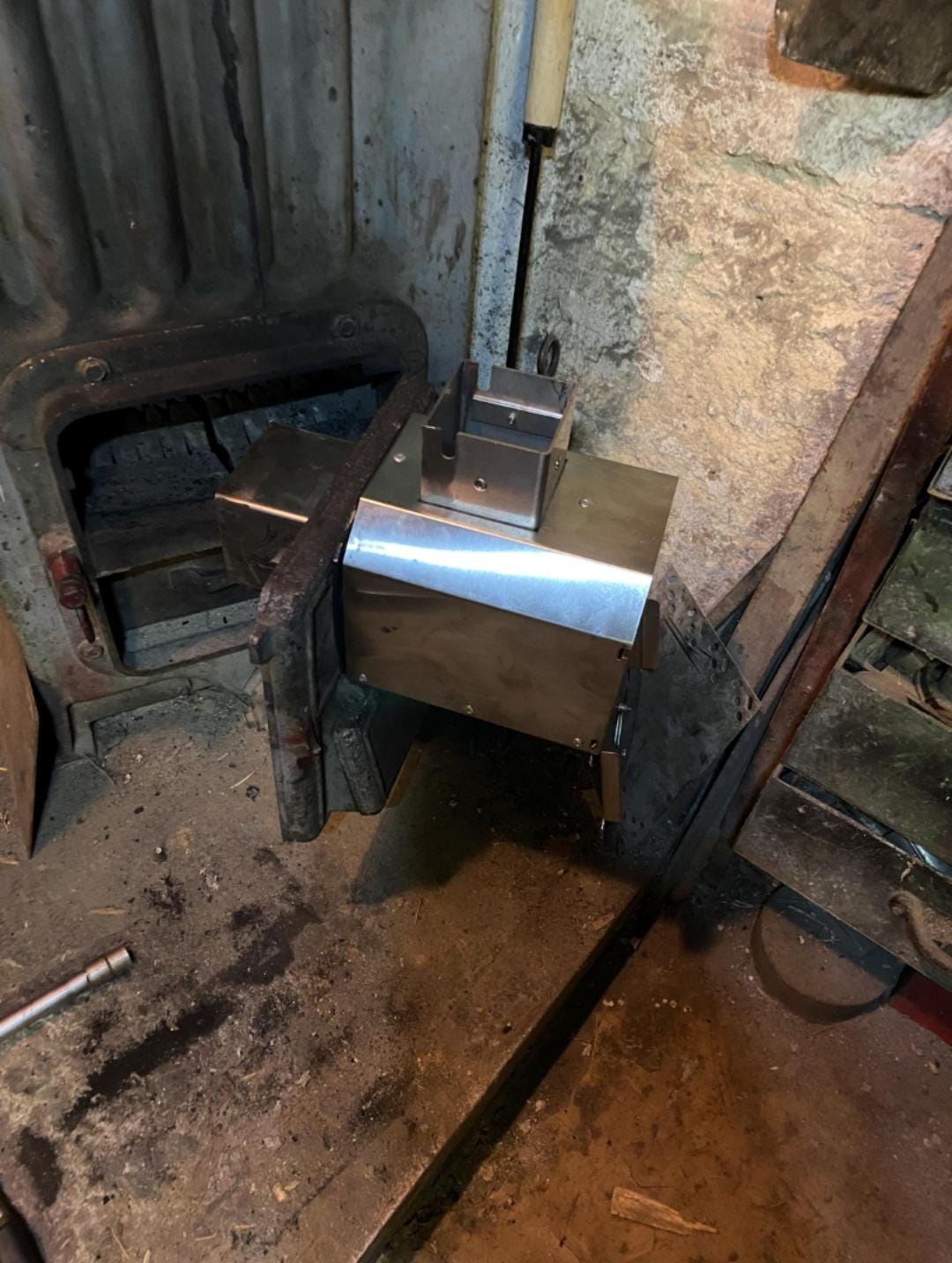 Pellet Burner With Gravity Feed of Pellets, Which Can Be Installed on ...