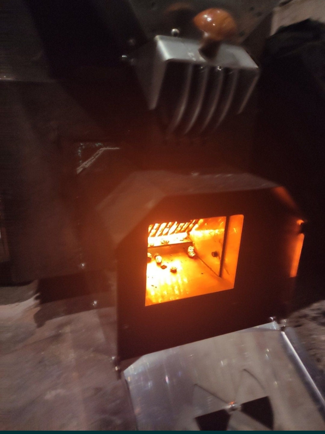 Pellet Burner With Gravity Feed of Pellets, Which Can Be Installed on ...