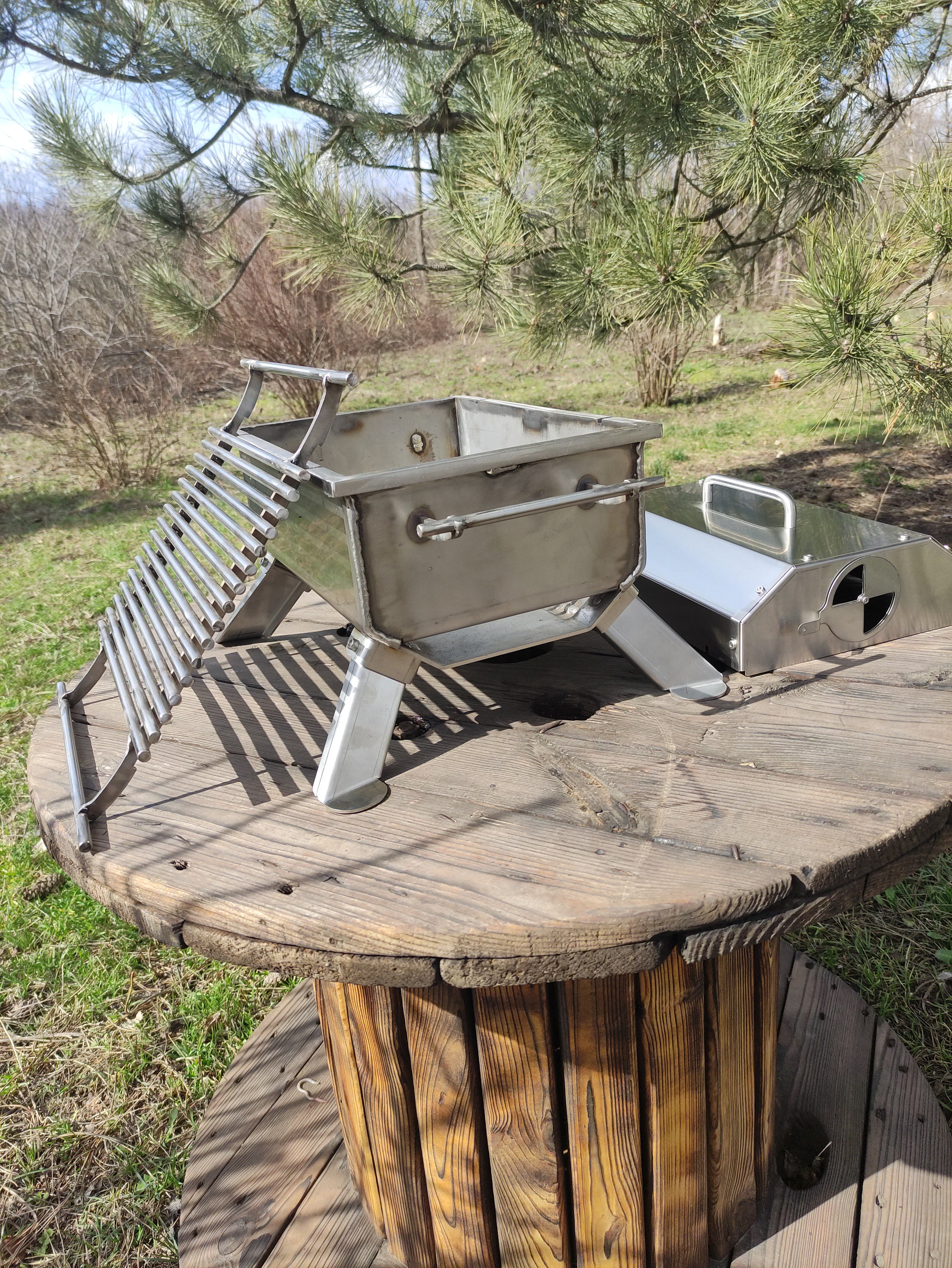 Barbecue With Grate and Lid! Tabletop Hibachi Grill Made of Stainless ...