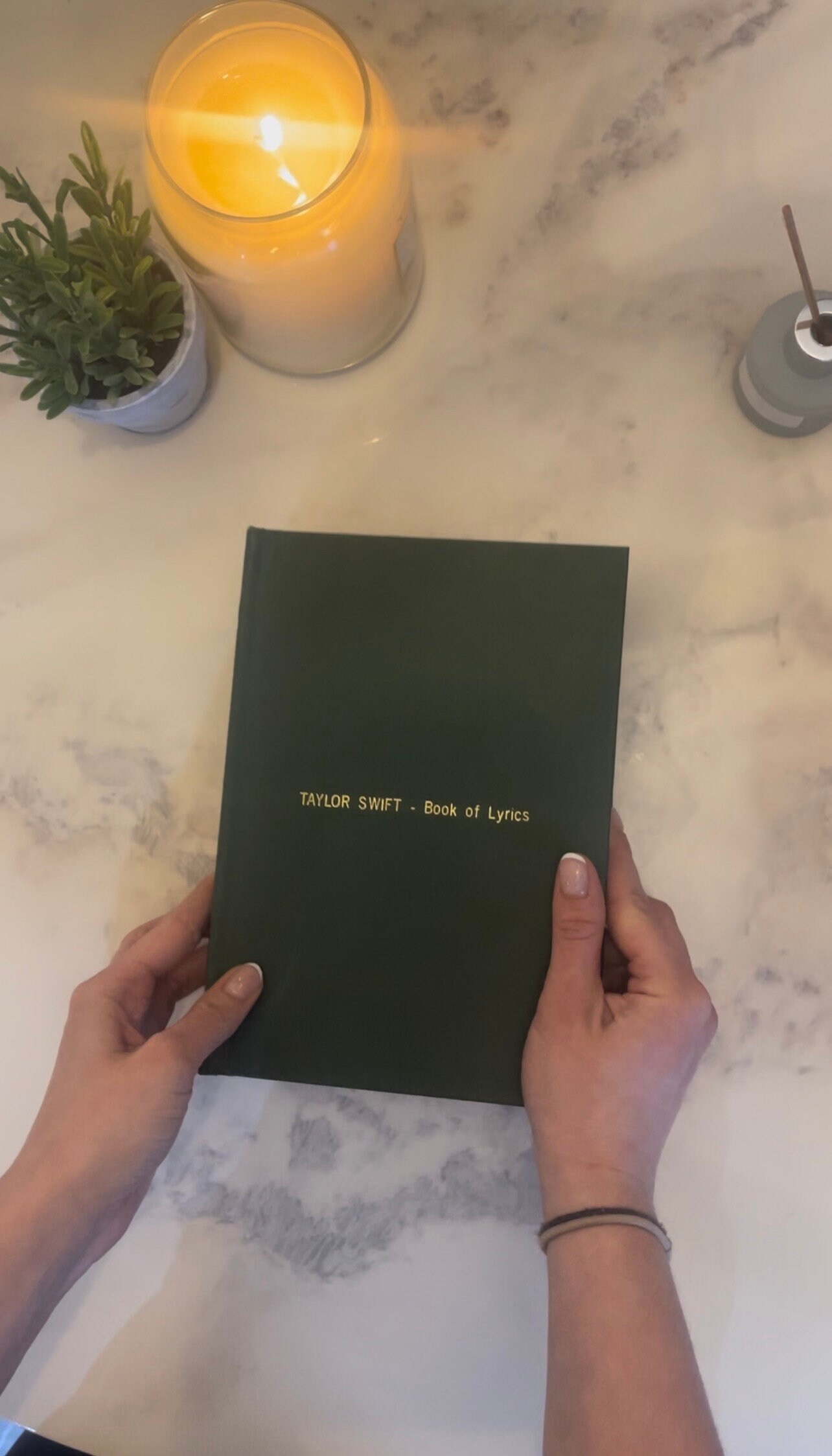 Tay Tay Book of Lyrics Pop Music Book Home Décor Gift Present Music ...