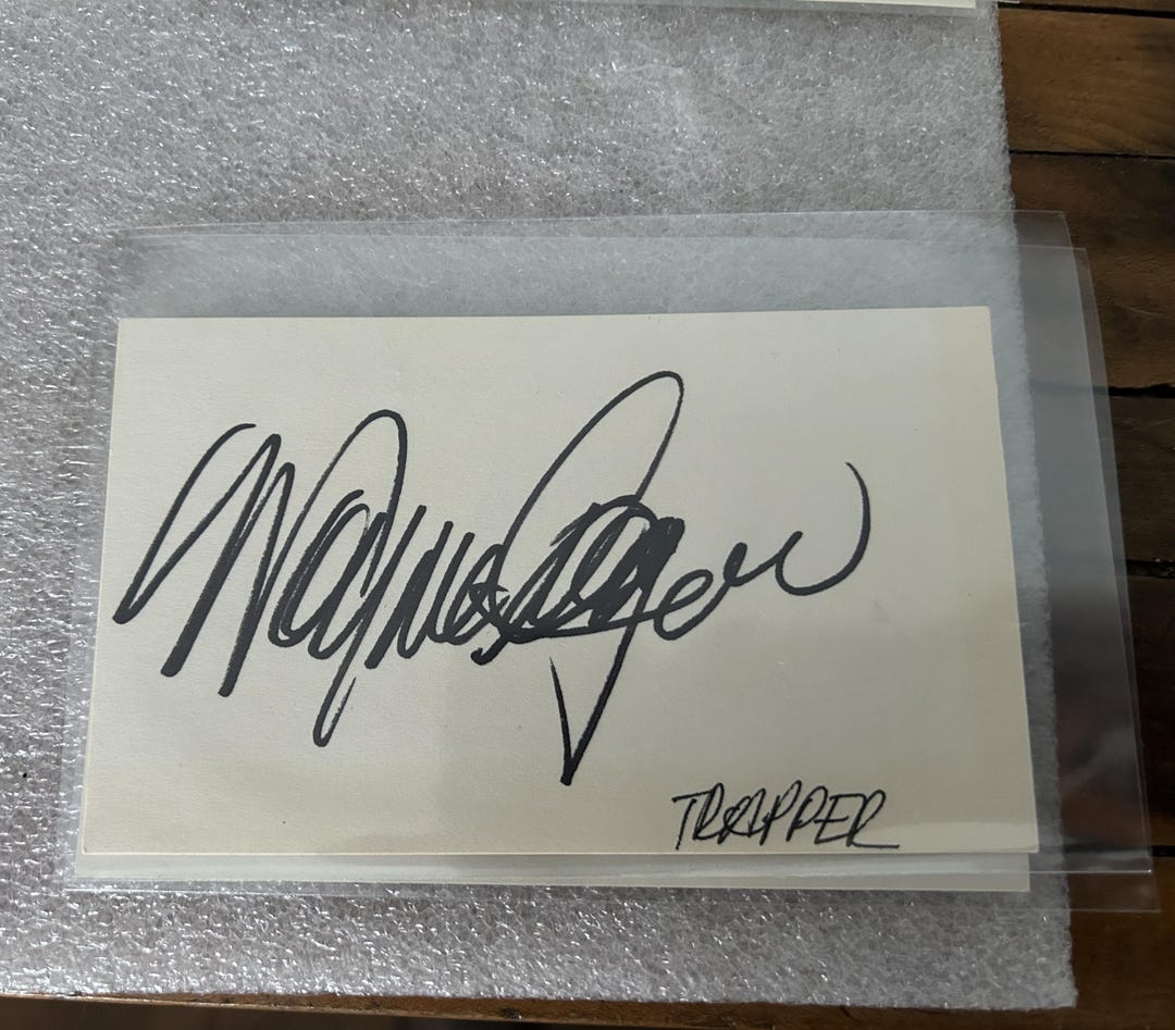 Autograph of Actor Wayne Rogers - Etsy
