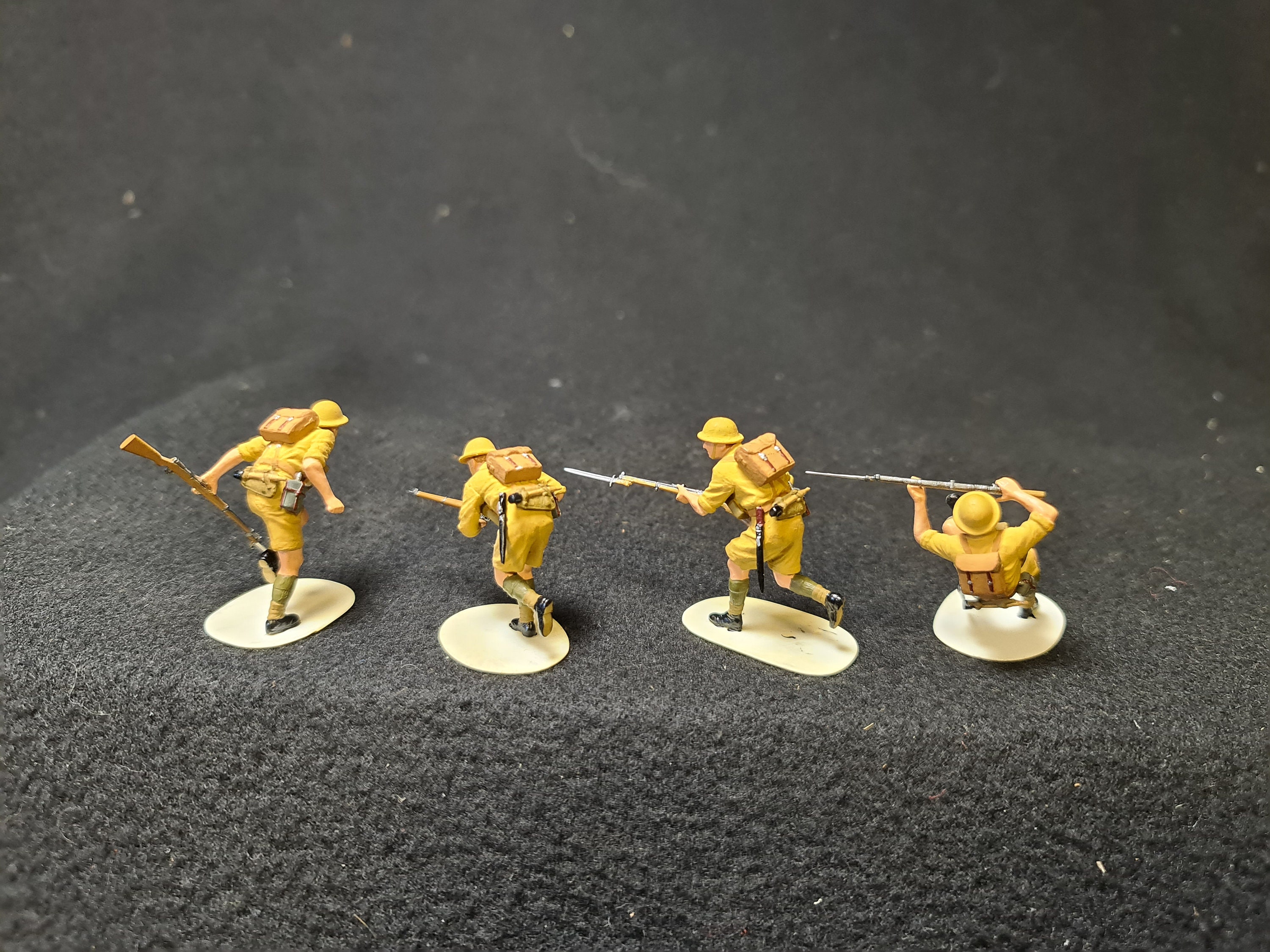 1/35 British Soldiers WW2 Polymer Figures, Painted.12 Figures. - Etsy