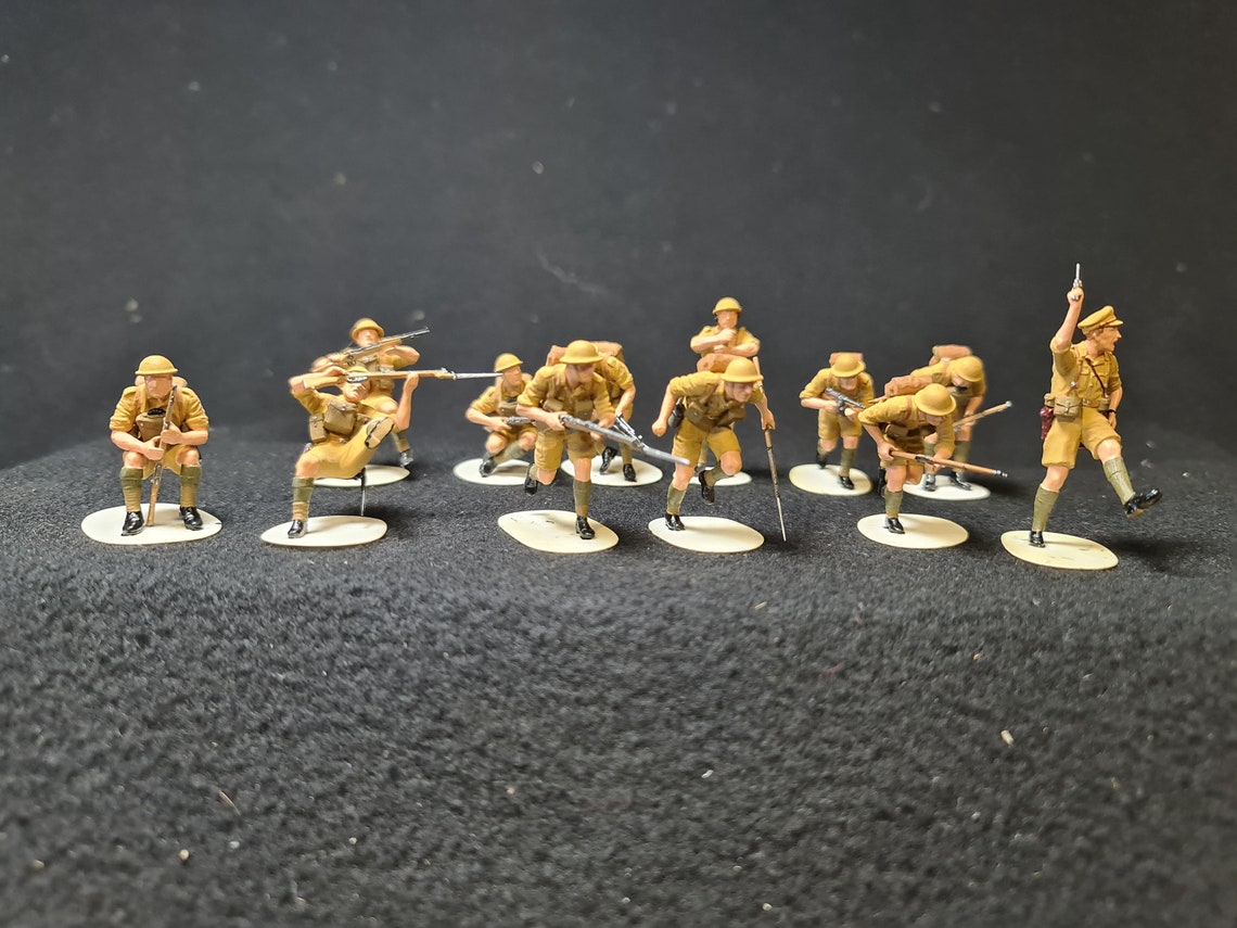 1/35 British Soldiers WW2 Polymer Figures, Painted.12 Figures. - Etsy