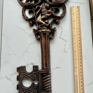 Vintage Syroco Medieval Key Wall Hanging. - Etsy