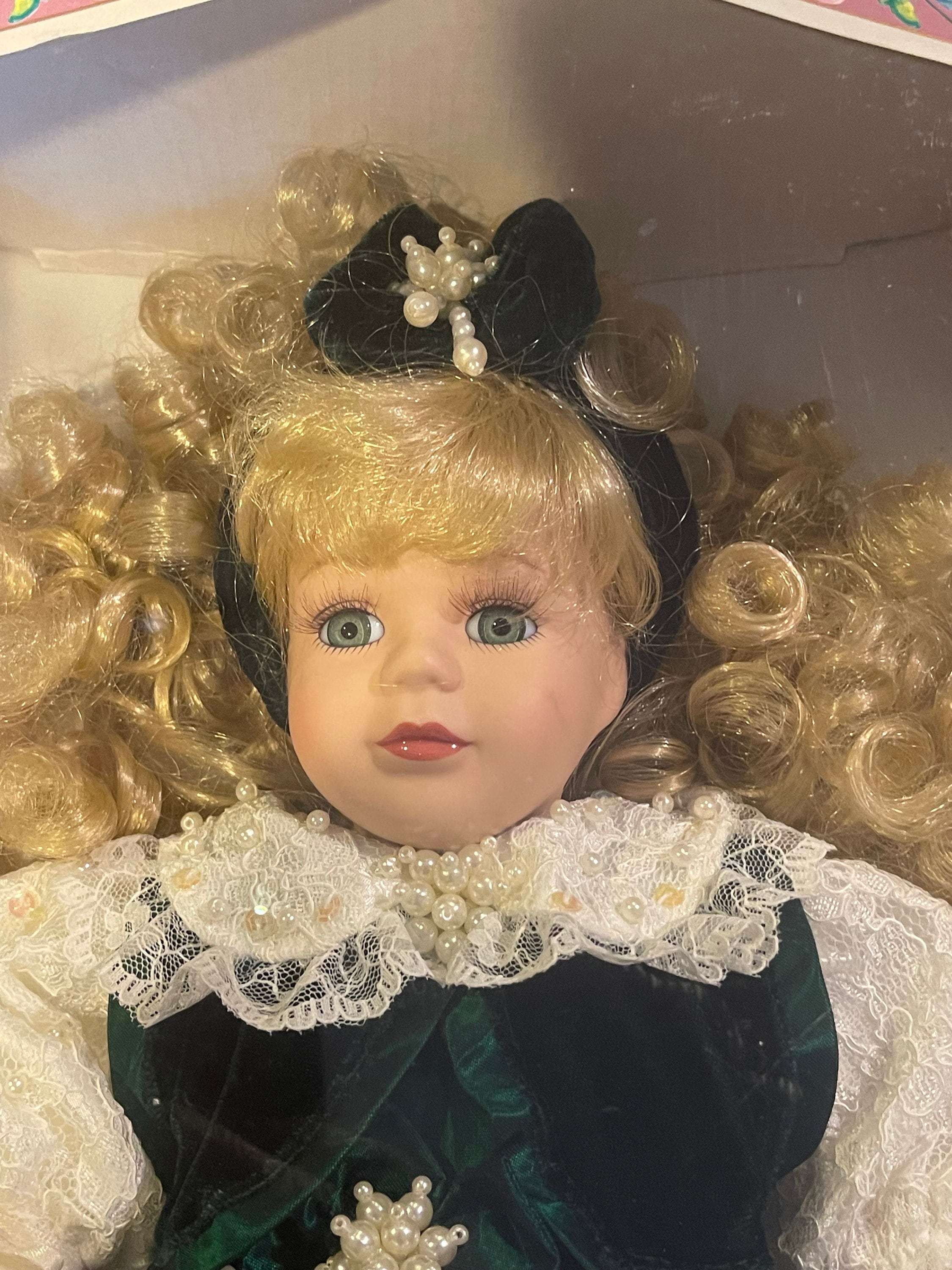 Victorian "limited Collector's Edition" Genuine Porcelain Girl Doll ...