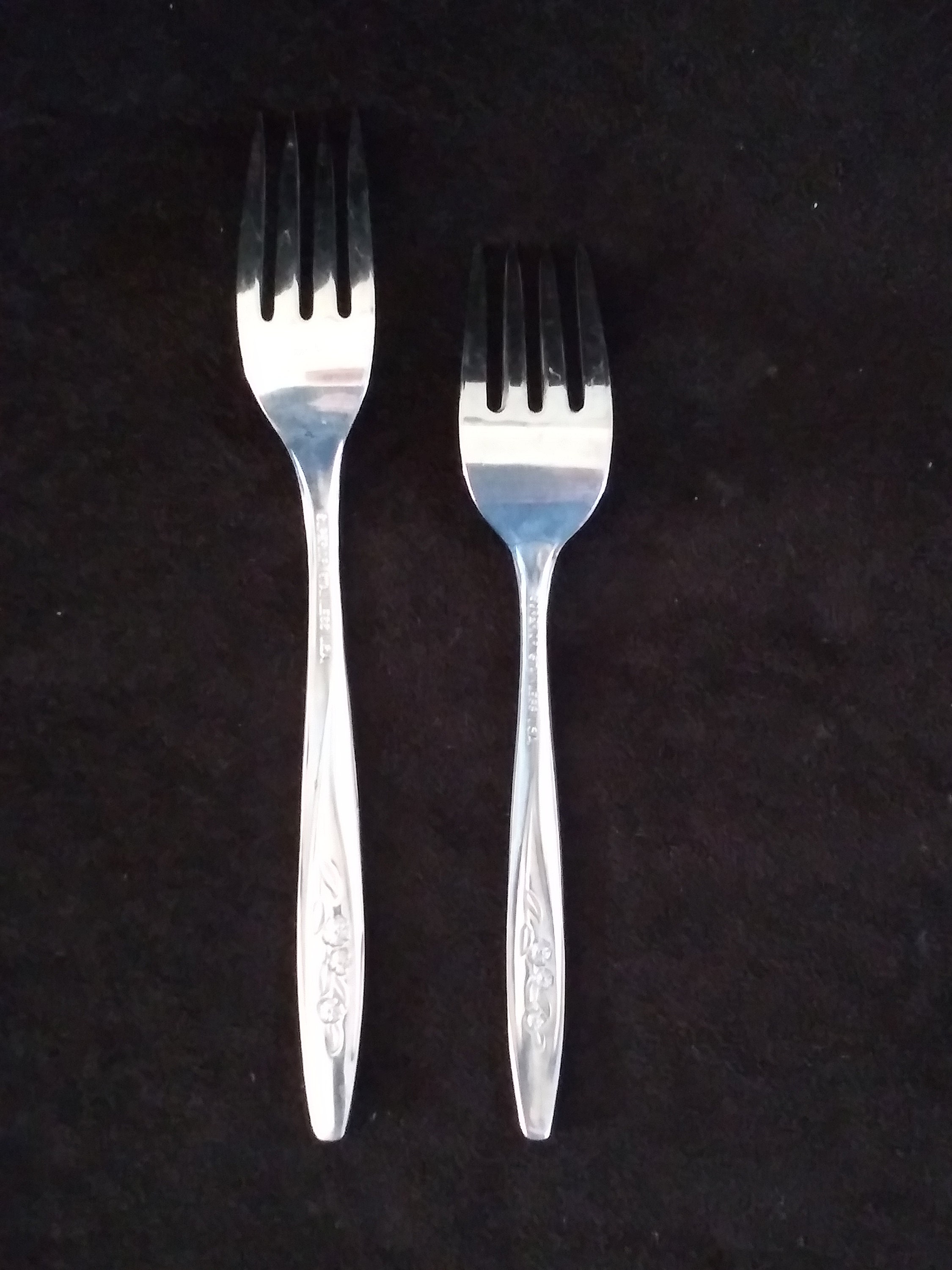 Radiant Rose Textured Superior Stainless Silverware / Flatware ...