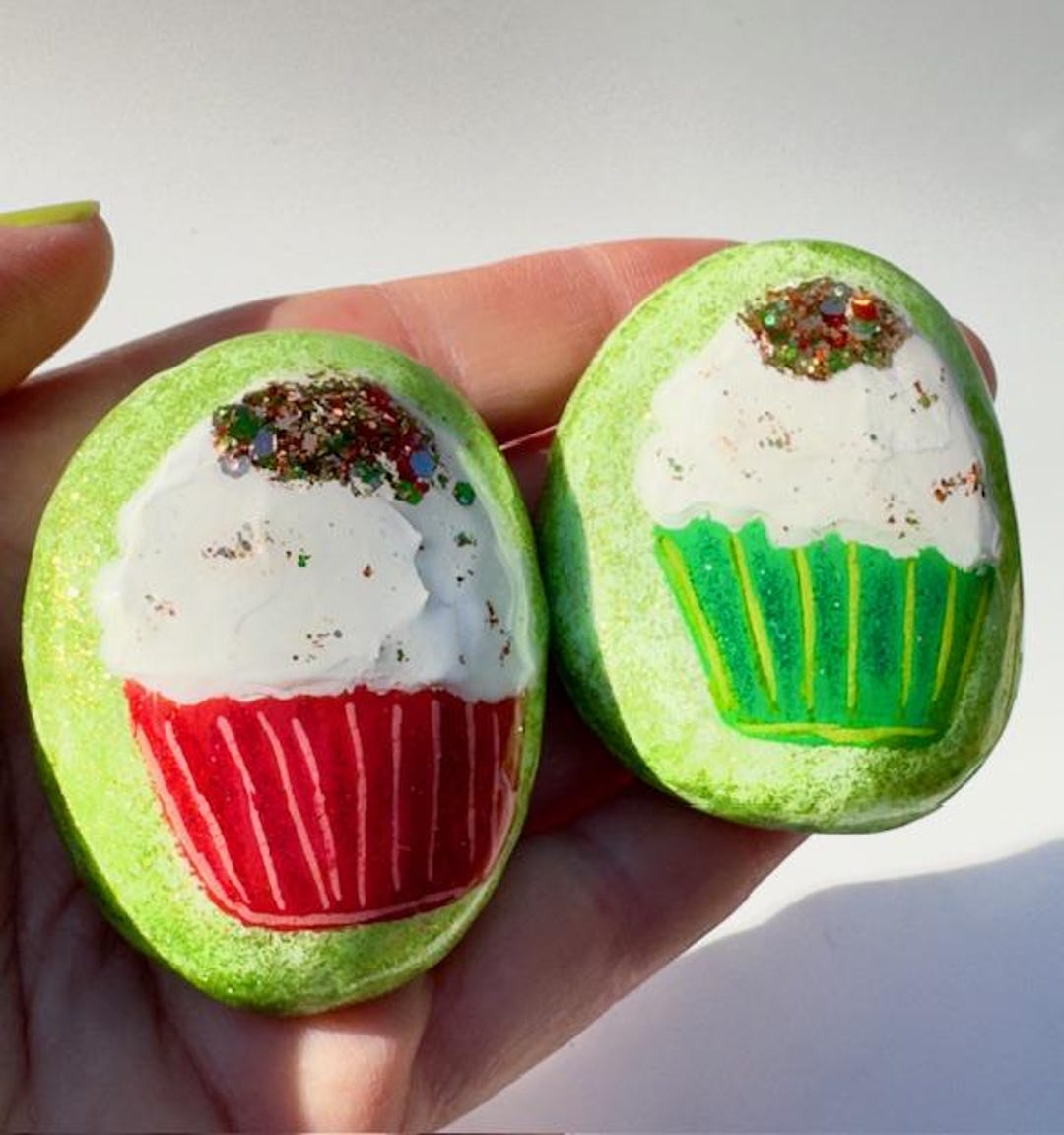 Christmas Cupcake Rocks, Christmas Decor, Holiday Decor, Hand Painted ...