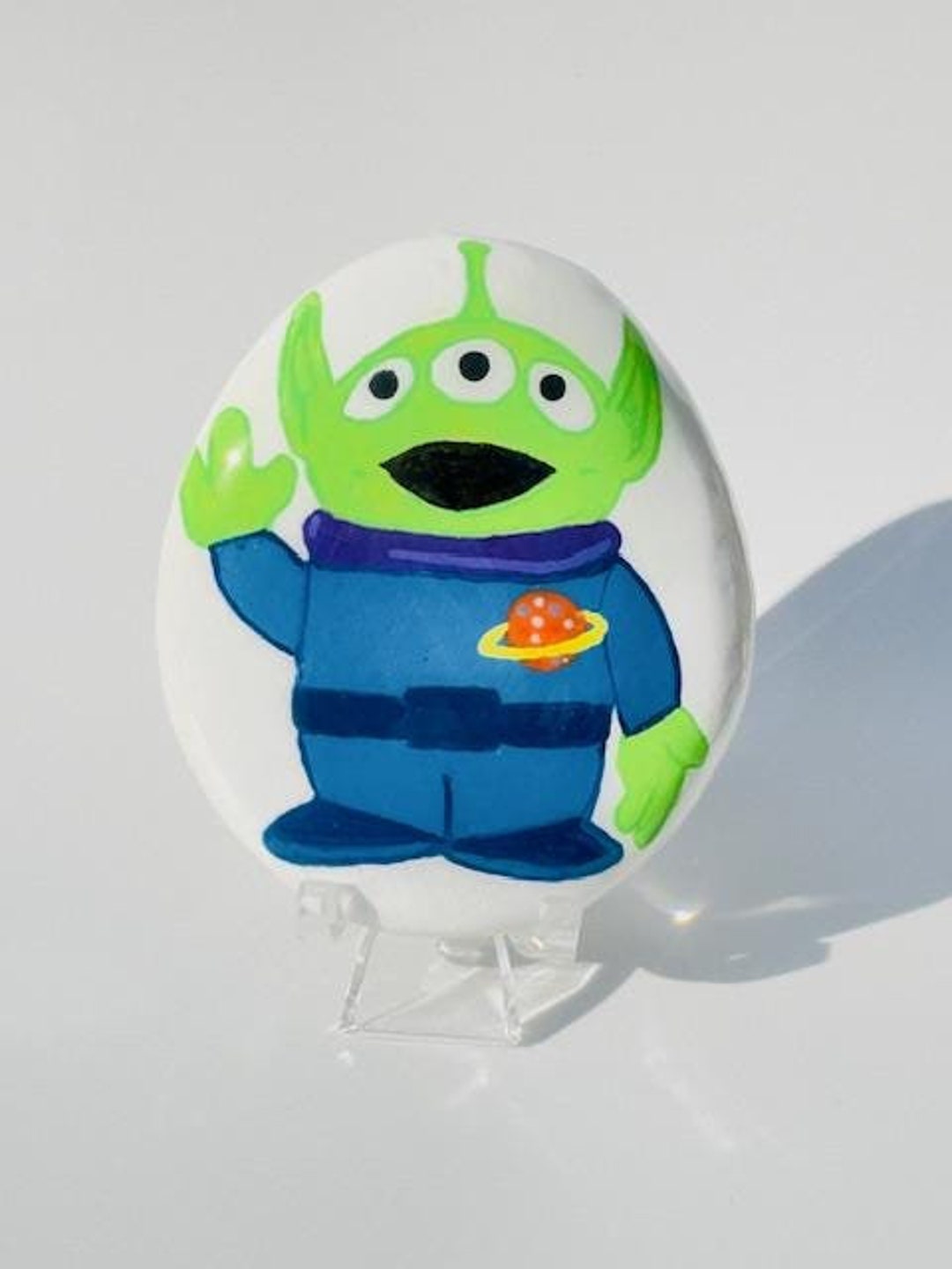 Pizza Planet Alien, Toy Story, Desk Decor, Garden Stone, Alien ...