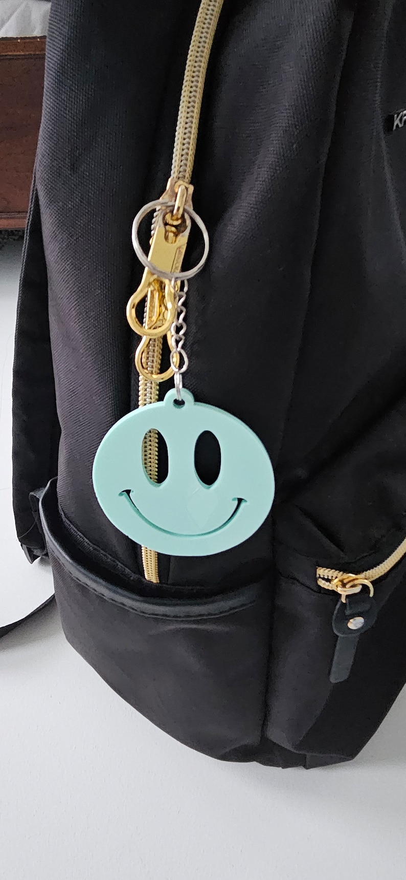 Smile Face Acrylic Keychain Trendy Smile Bag Tag Retro Keychain 3D Key ...