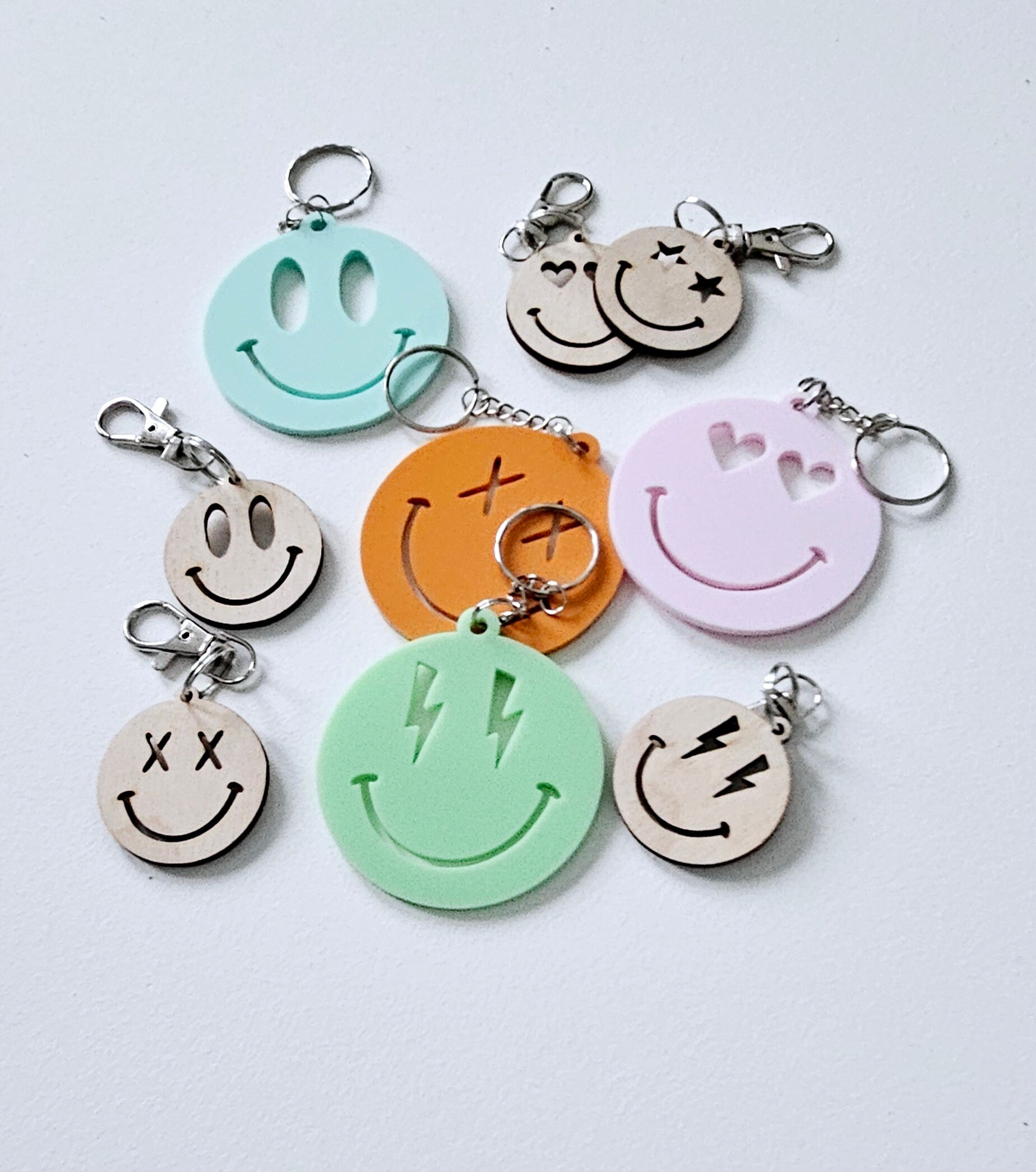 Smile Face Acrylic Keychain Trendy Smile Bag Tag Retro Keychain 3D Key ...