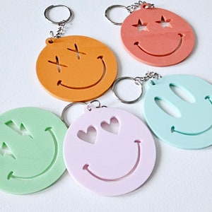 Smile Face Acrylic Keychain | Trendy Smile Bag Tag | Retro Keychain ...