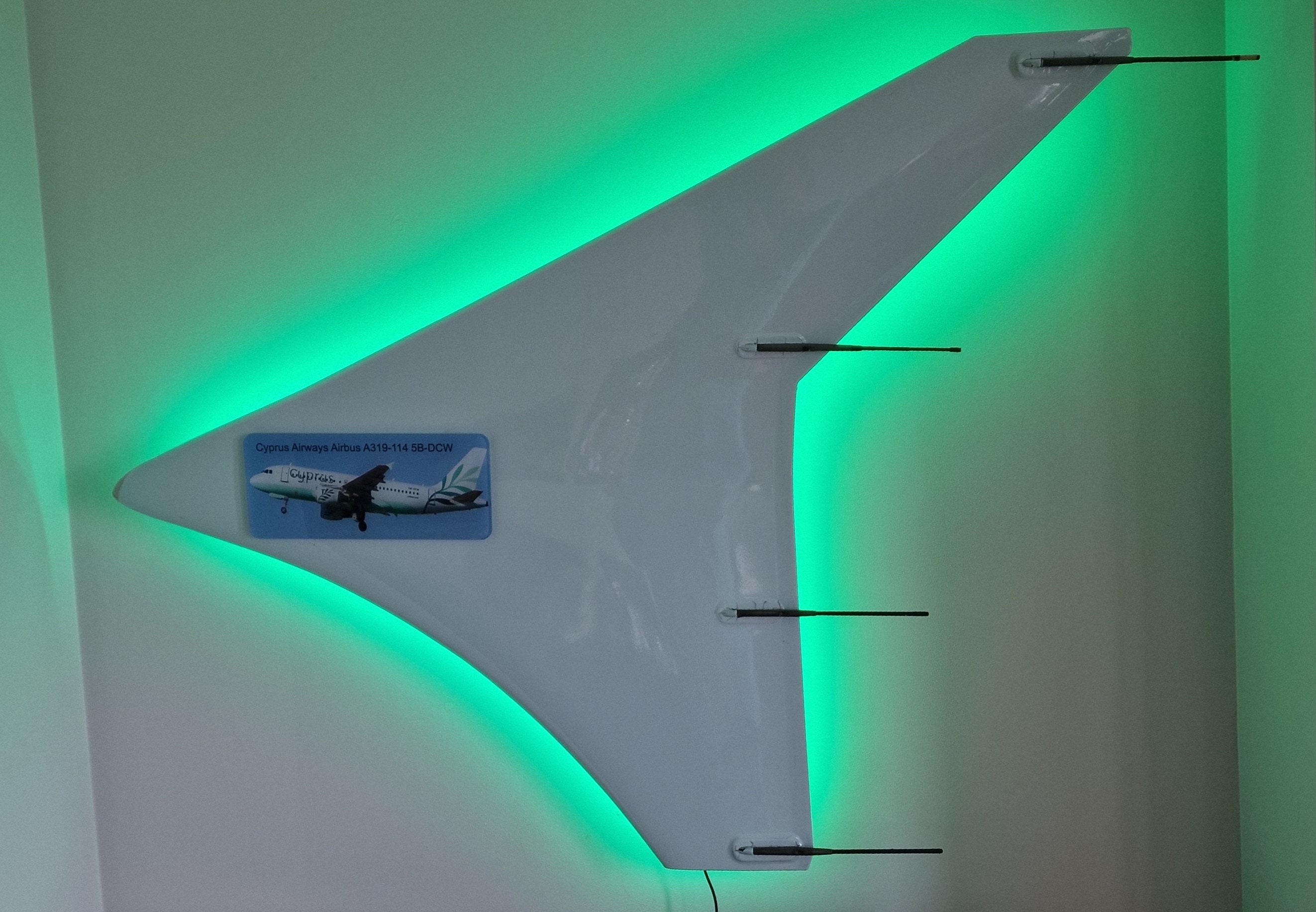 Airbus A319 - Wingtip Wall Art LED Light Aviation Aircraft Special ...