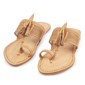 Zendaya Elegant Traditional Indian Punjabi Sandals Juttis Handcrafted ...