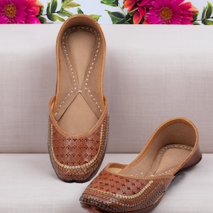 Walnut Coffee - Elegant Traditional Indian Punjabi Sandals | Juttis ...