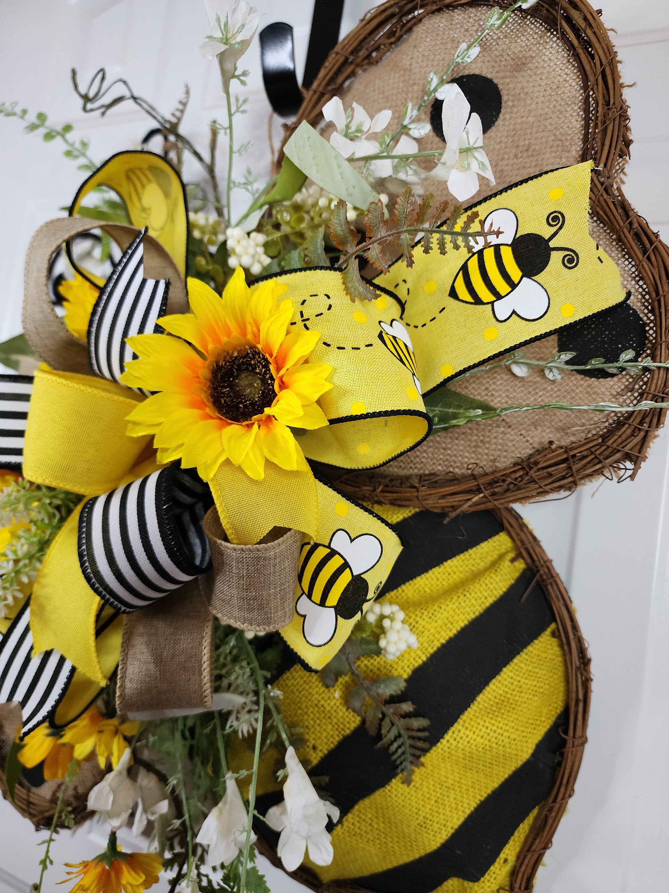 Bee Door Hanger. Door Decor. Home Decor. Gift. Wall Hanging - Etsy