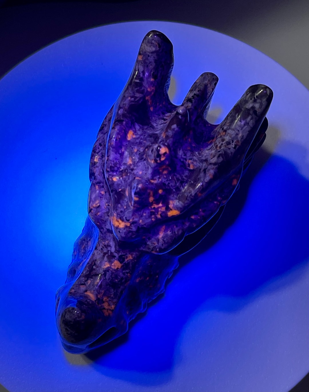 UV Reactive Yooperlite Dragon Head - Etsy