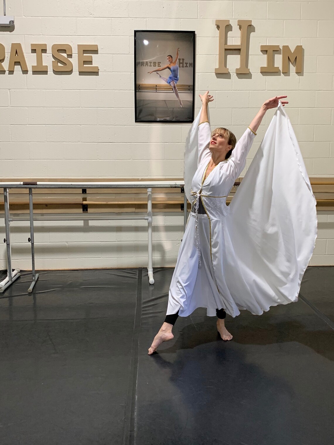 The Susan Praise Garment small FINAL SALE - Etsy