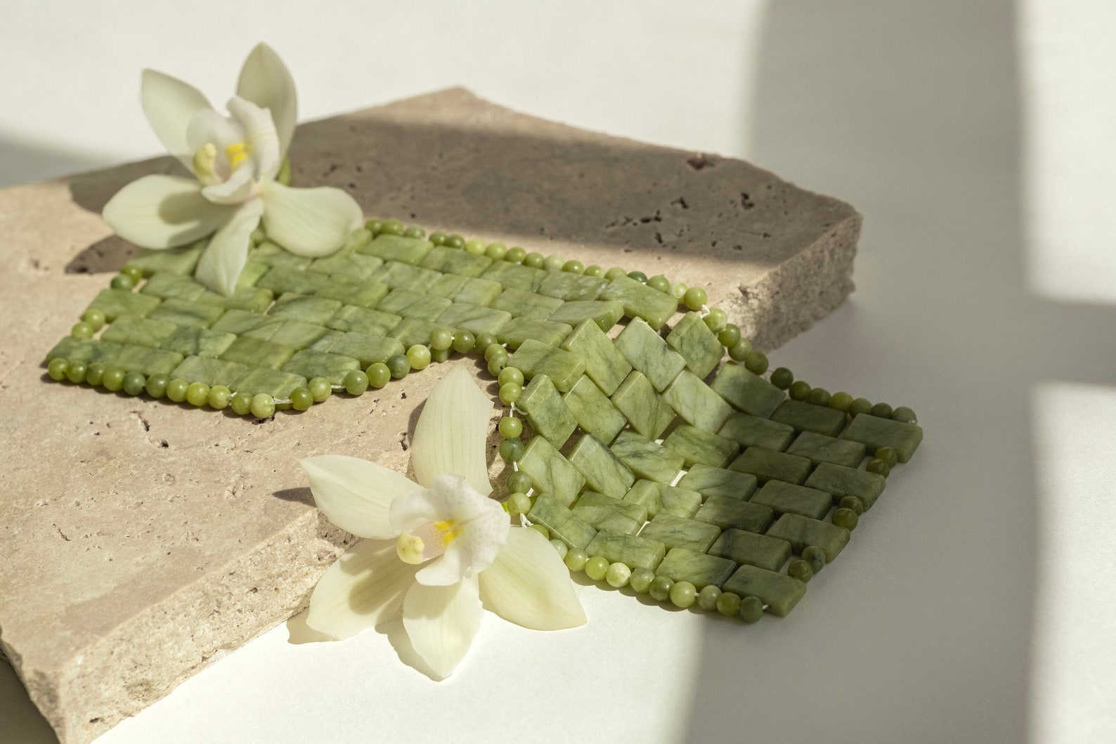 Green Jade Crystal Eye Mask | Cooling, Relaxing, Revitalising ...
