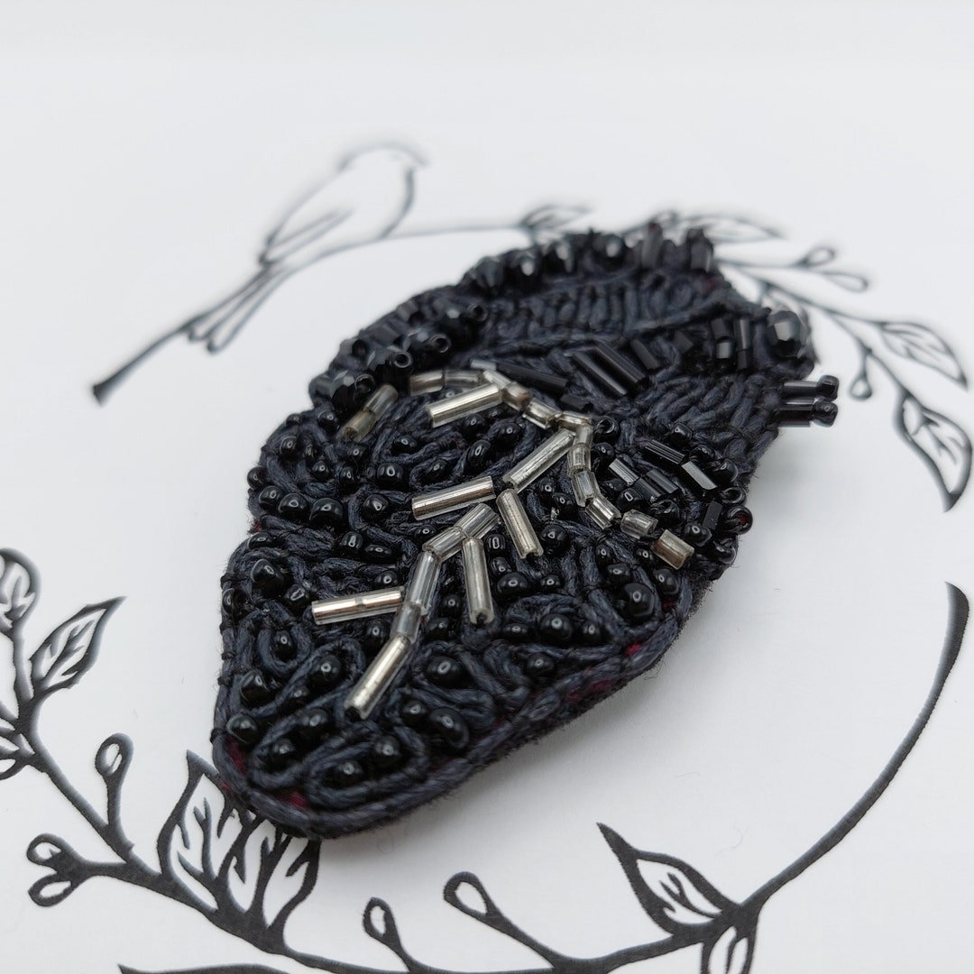 Black Heart Brooch , Beaded Brooch Embroidered Brooch Anatomical Heart ...