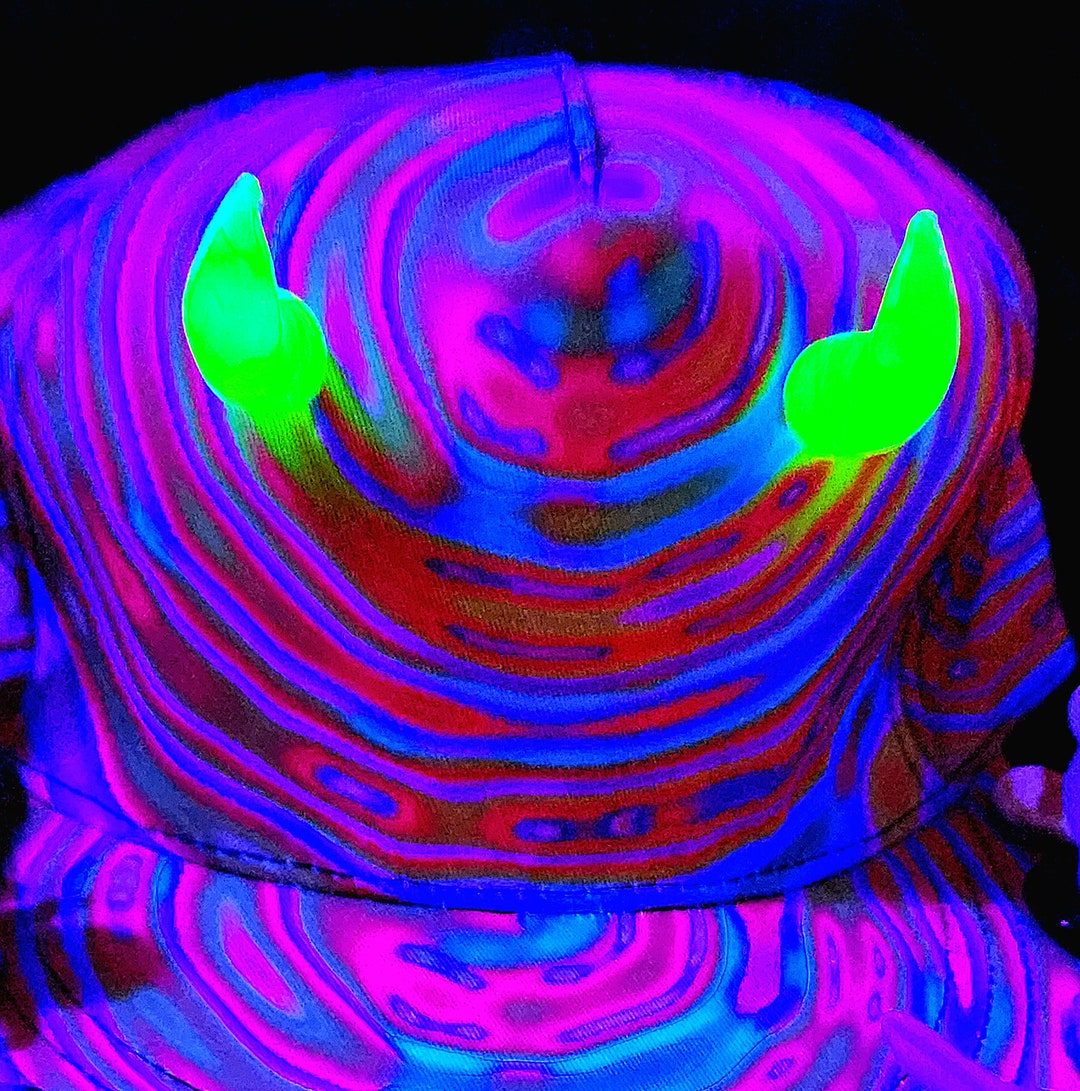 UV Glow Green Devil Horns Glass Trippy Hat Pin Pair - Etsy