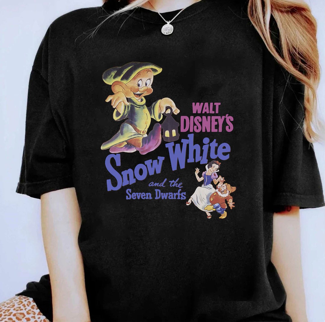 Disney Snow White and the Seven Dwarfs Dopey Movie Poster Retro T-shirt ...
