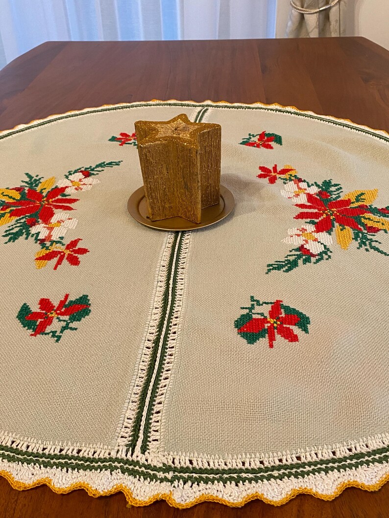 Vintage Christmas Table Runner Vintage 80s Christmas Table Cloth ...