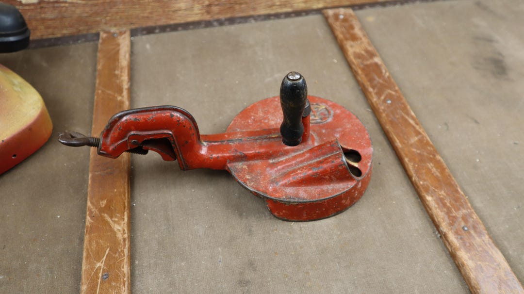 Vintage Hand Crank Bean Vegetables Slicer Cutter Table Mounted Red ...