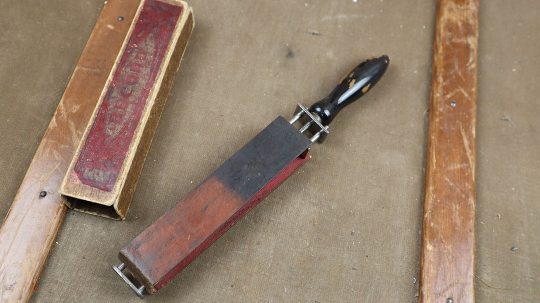 Razor Sharpener record in Original Paper Case ,straight Razor Sharpener ...