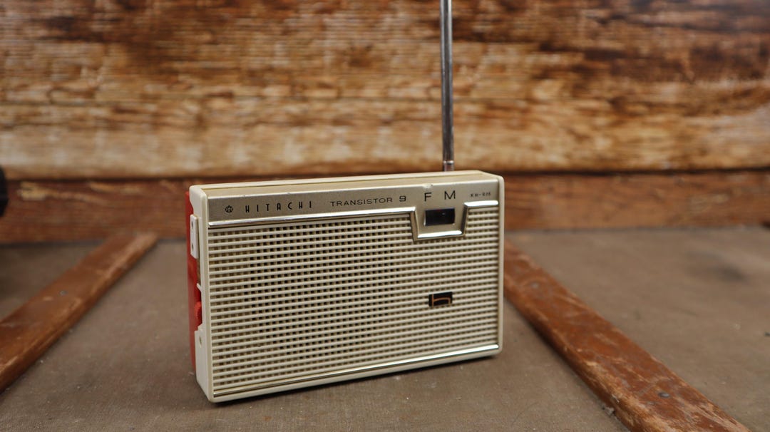 Retro Radio Transistor - Hitachi KH-915 Plastic Transistor Portable Radio W/fm, 9 Transistors - Etsy