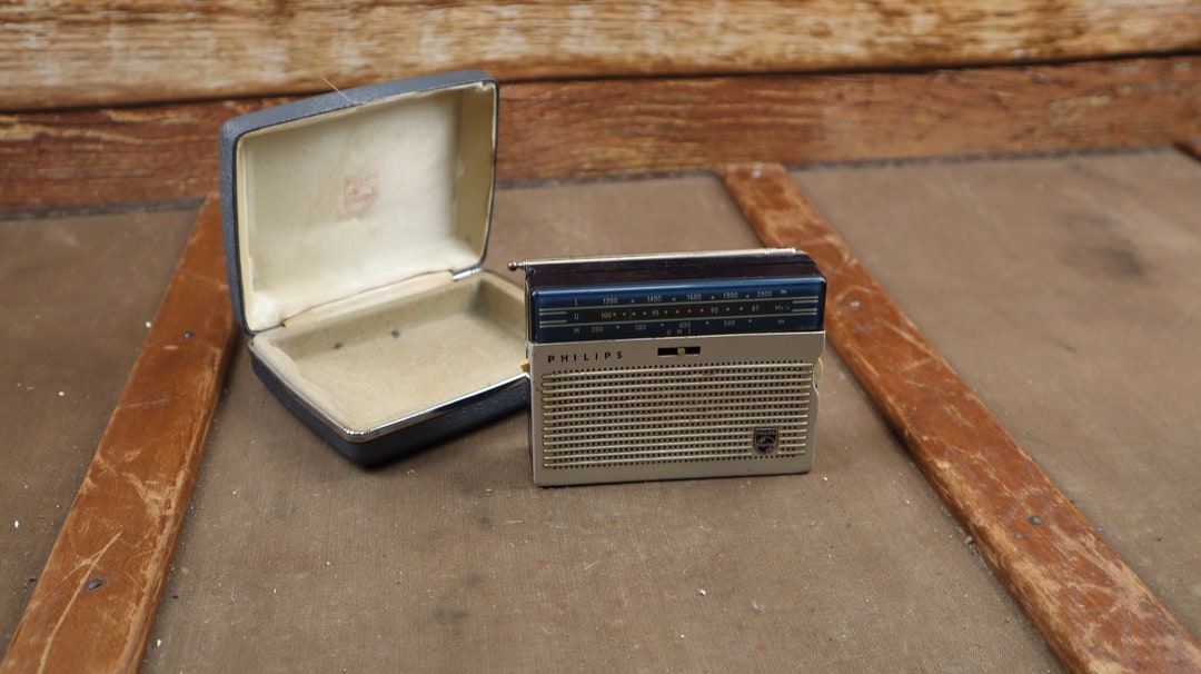 Small Portative Radio Receiver "philips" Pocket, Portable Radio! - Etsy