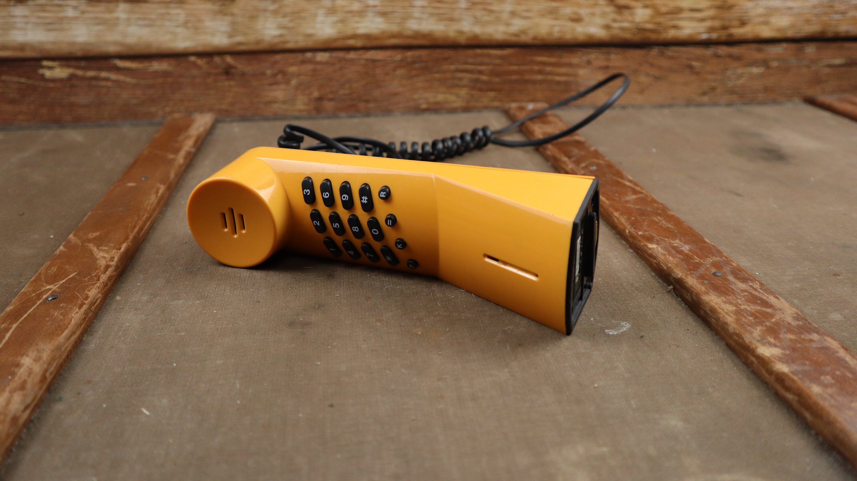Light Orange 80s Telephone / Push Button Phone / Telia Fido / Sweden ...