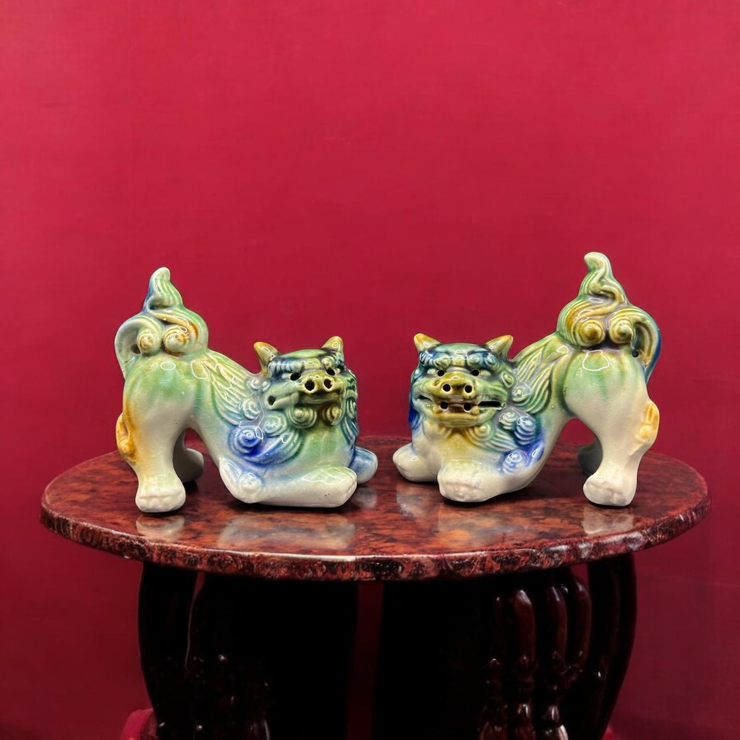 Pair of Chinese Foo Dog - Yin and Yang Foo Guardian Temple Lions ...