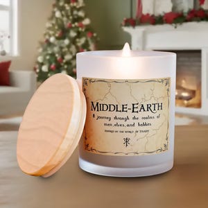 Middle Earth Candle | Tolkien Inspired Decor | Gift for Fantasy Lovers ...