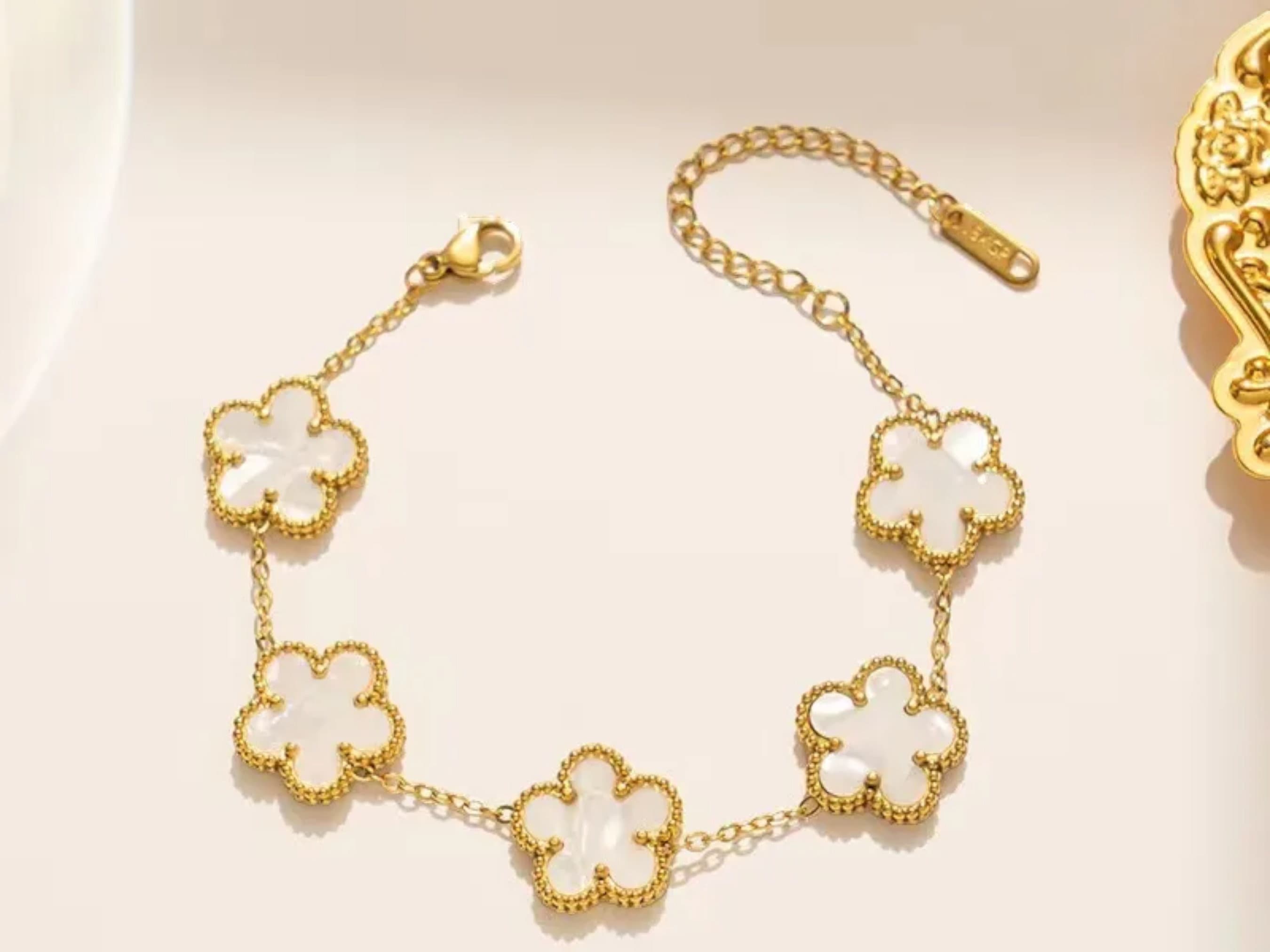 Lucky Clover Bracelet 18k Gold-plated, 5 Clover Motifs, Four-leaf ...