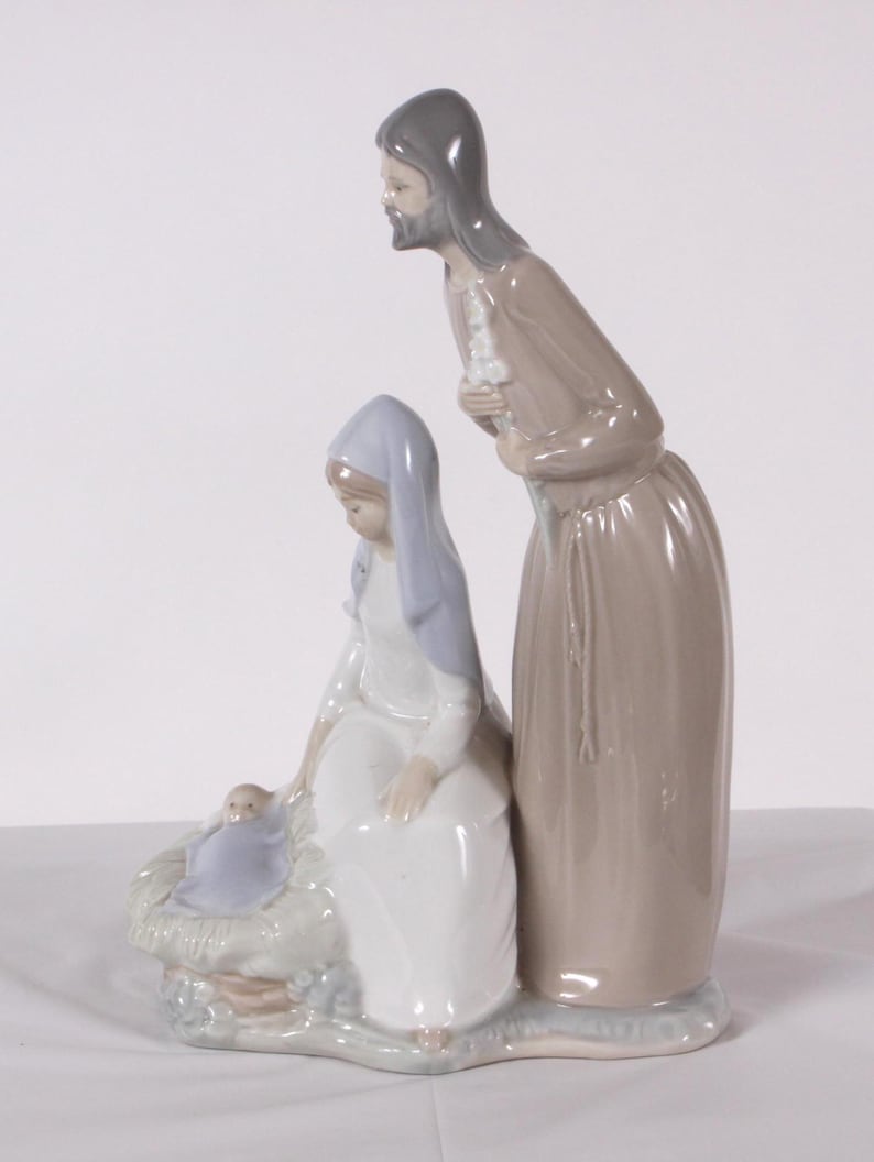 Nao by Lladro - Nativity A.k.a. Holy Family Figurine #025. Sculpted by ...