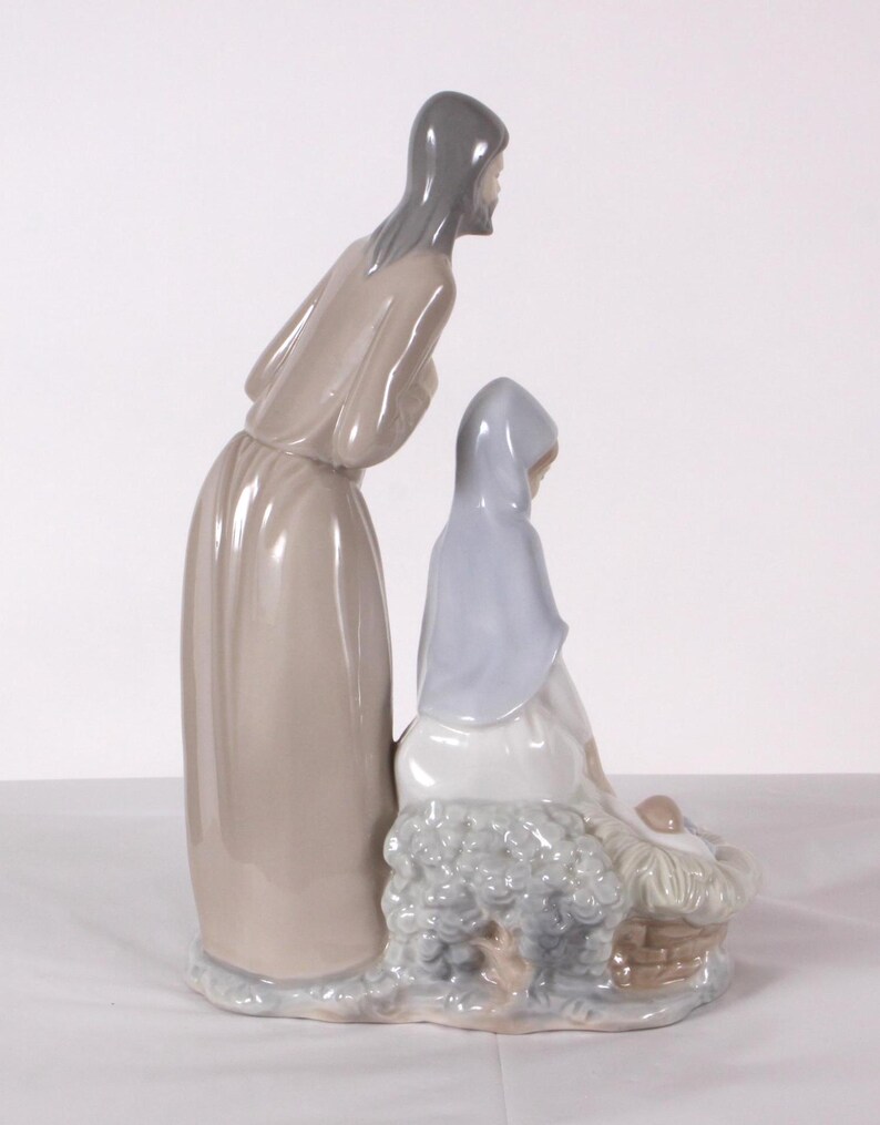 Nao by Lladro - Nativity A.k.a. Holy Family Figurine #025. Sculpted by ...