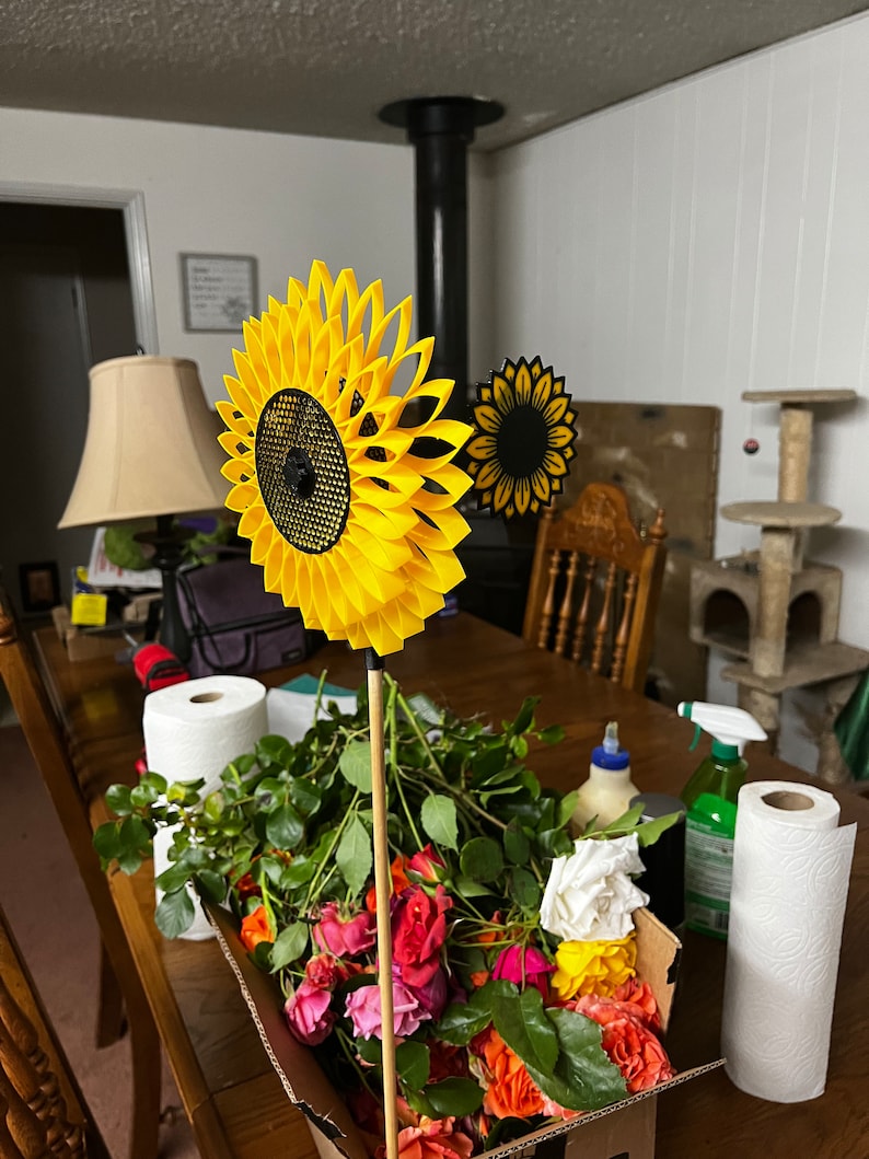 Sunflower Windmill Garden Decoration - Smooth Spinning, Durable, Easy ...