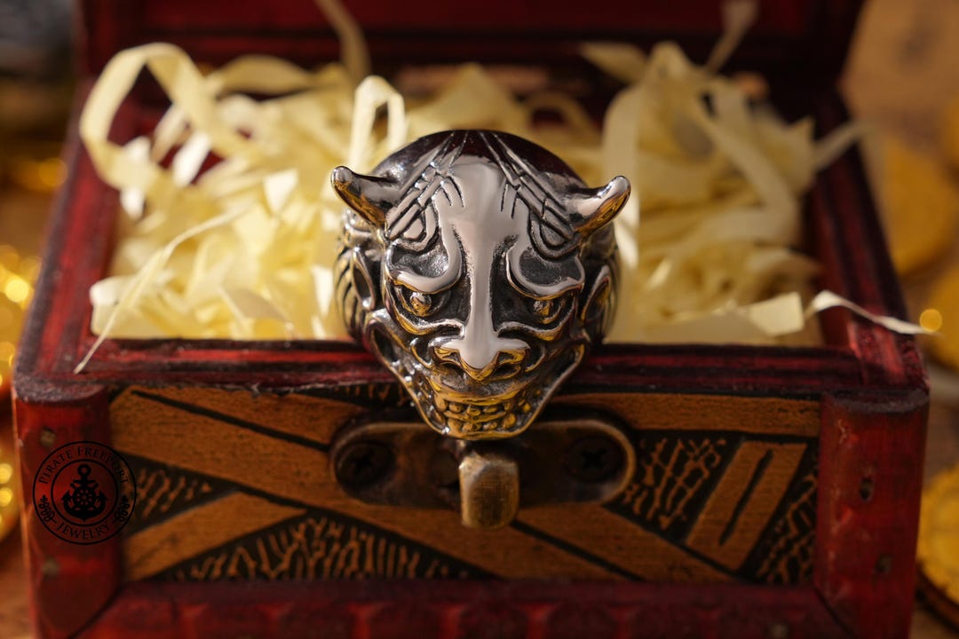 Double-horned Titanium Skull Ring, Gothic Grumpy Face Men's Jewelry ...