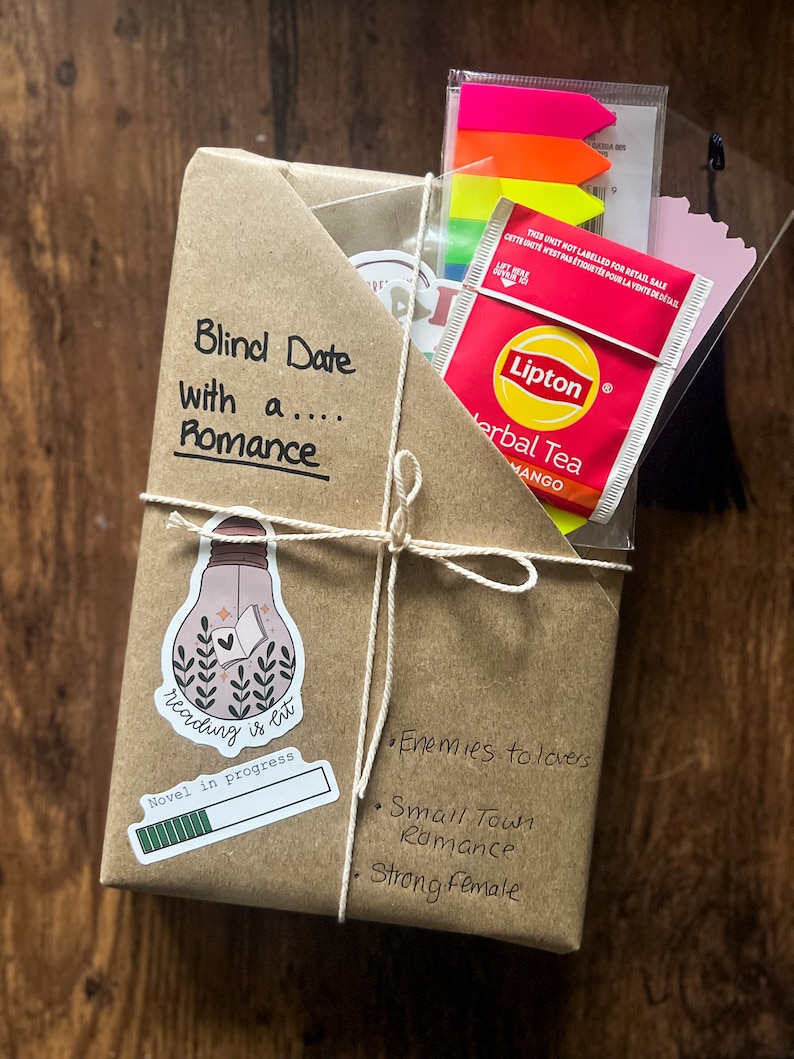 Blind Date With a Book - Etsy Canada