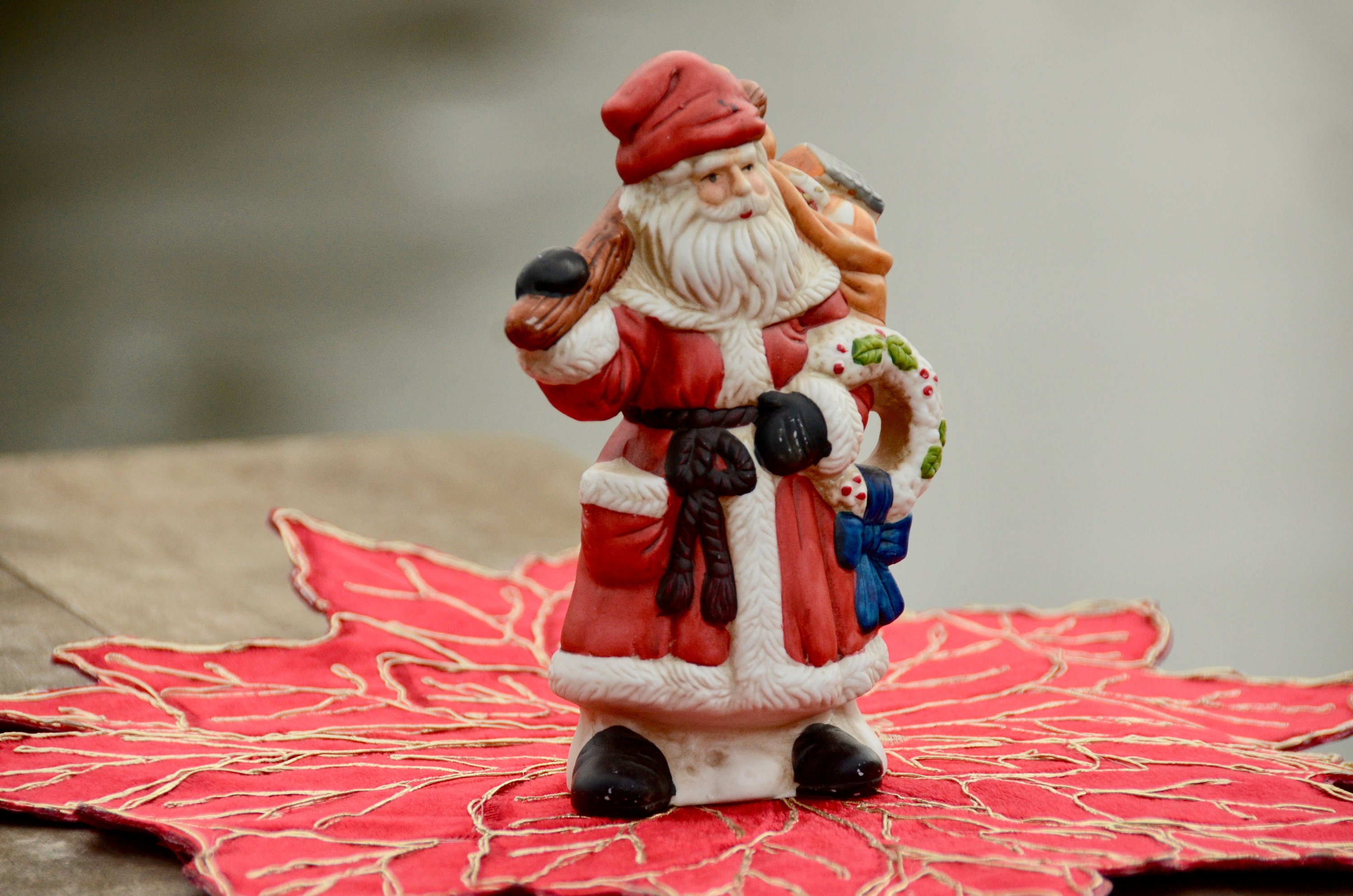 Rustic SANTA CLAUS Figurine Rustic Christmas Decorations Porcelain St ...