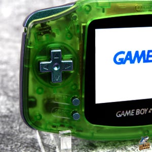 Custom Clear Green Game Boy Advance IPS M2 – Chameleon Green Buttons ...