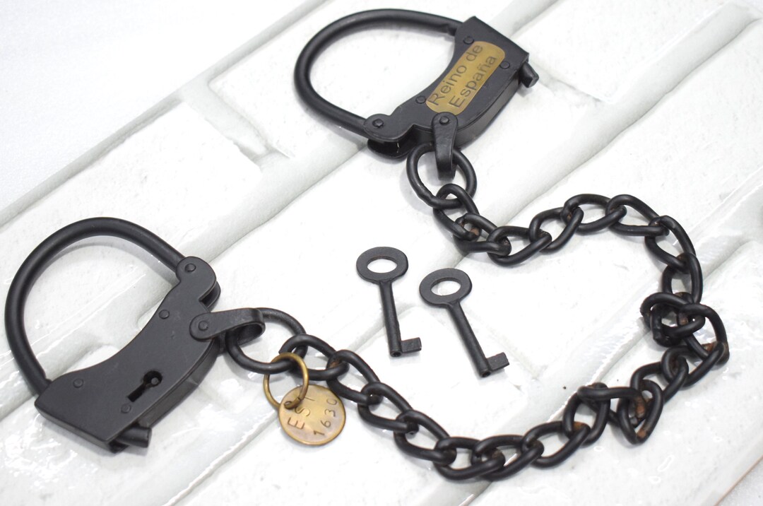 Handmade Iron Cuffs Black Finish Decorative Handcuff With Antique Iron ...