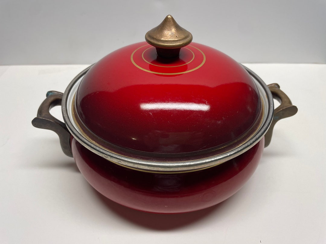 1970s Vintage Red Enameled 2 Qt Pot by ASTA - Etsy