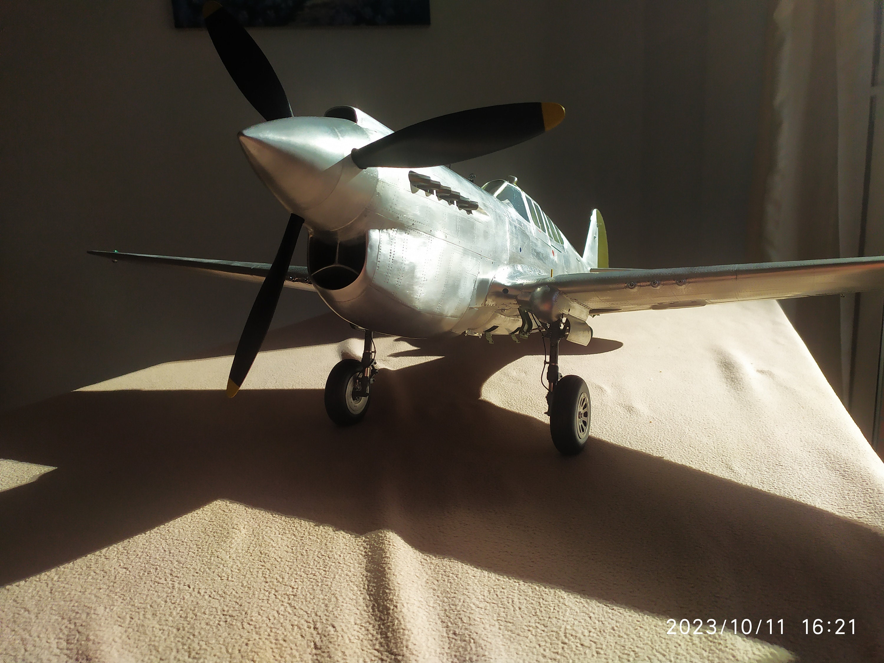 Airplane Models in Scale From Aluminum 1:12 Airplane Maquette Christmas ...