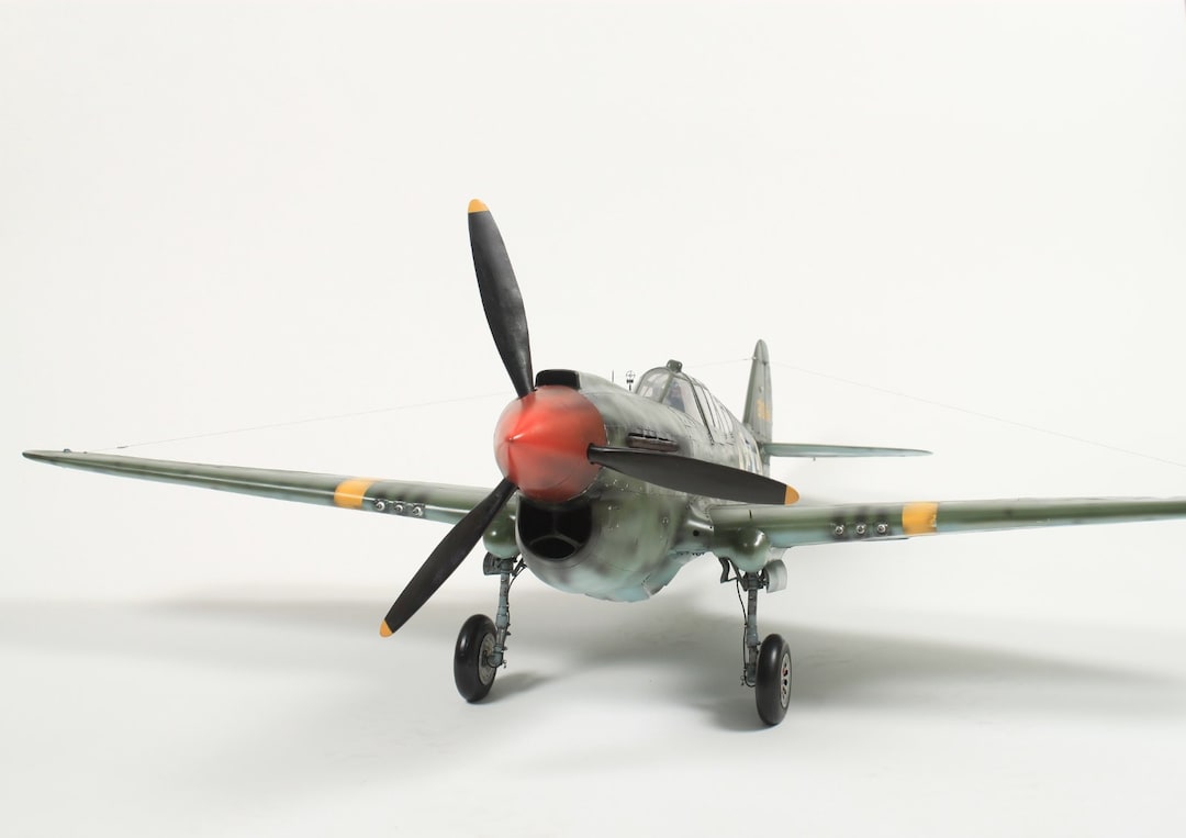 Airplane Models in Scale From Aluminum 1:12 Airplane Maquette Christmas ...