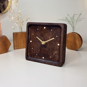 Silent Wood Tabler Clock, Contemporary Small Desk Clock for Home or ...
