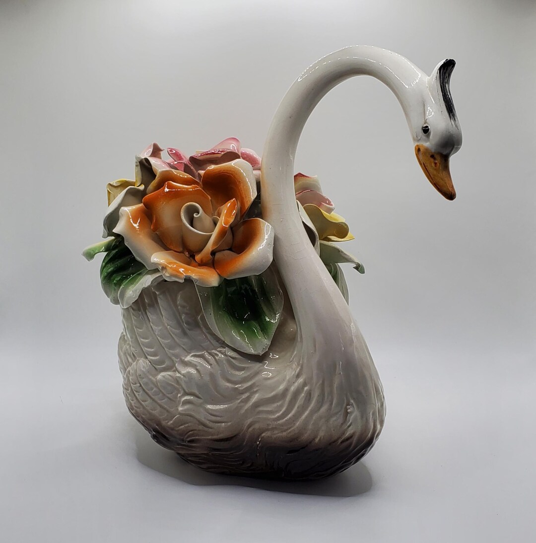 Swan Capodimonte Porcelain Rose Centerpiece - Etsy