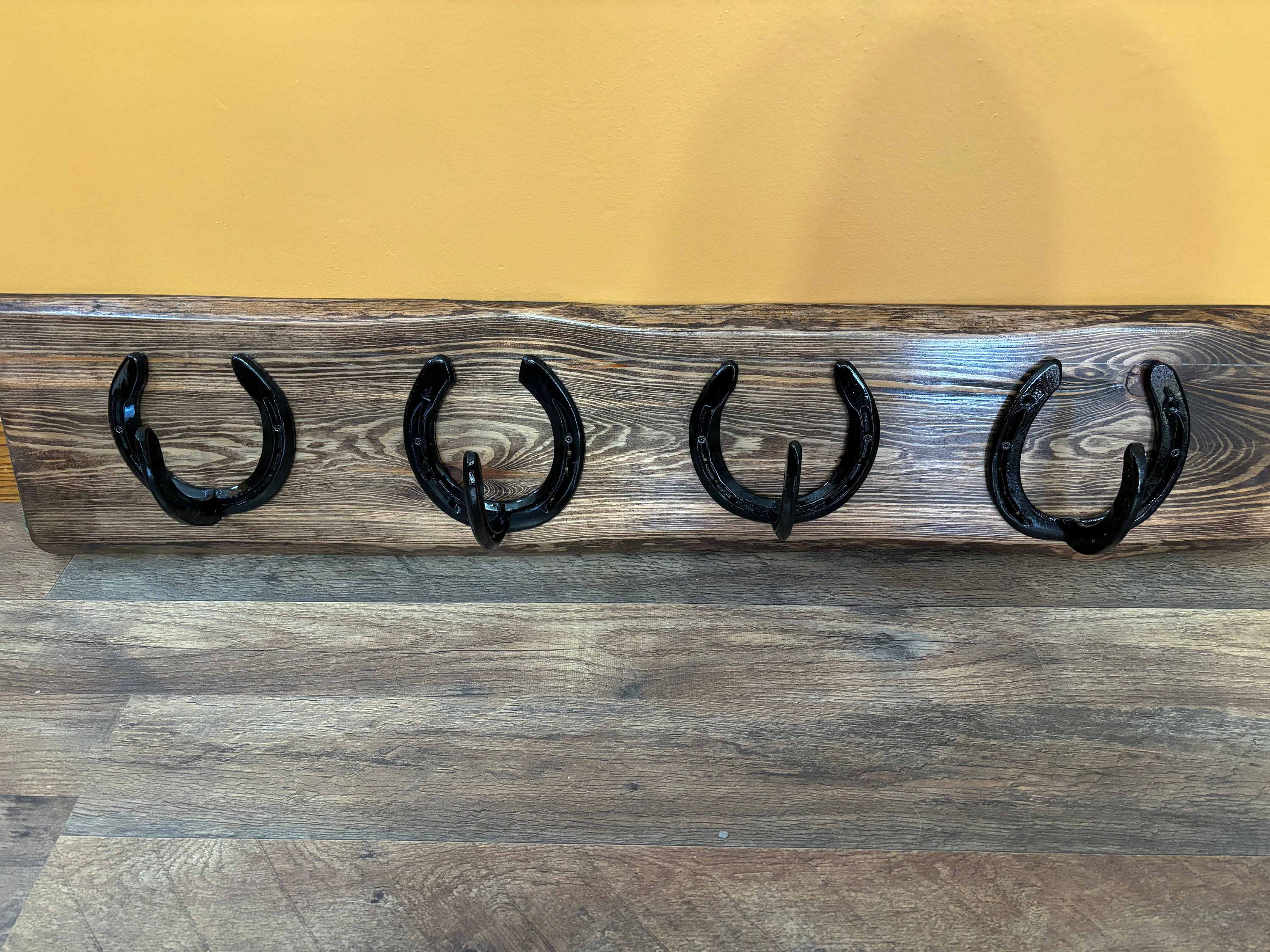 Rustic Farmhouse Horse Shoe Coat Hanger - Etsy